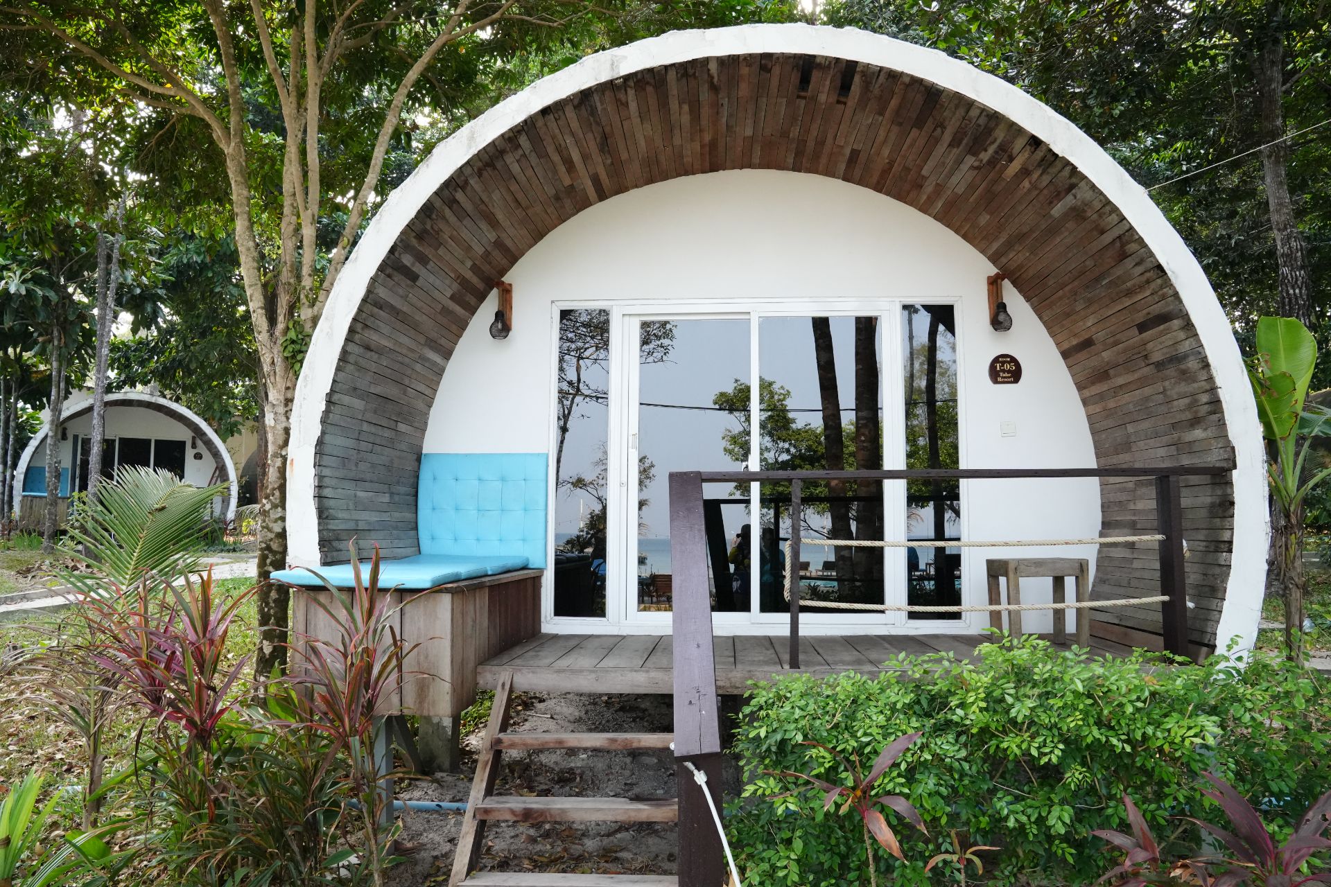 Deluxe Double Garden View — Tube Resort by EHM